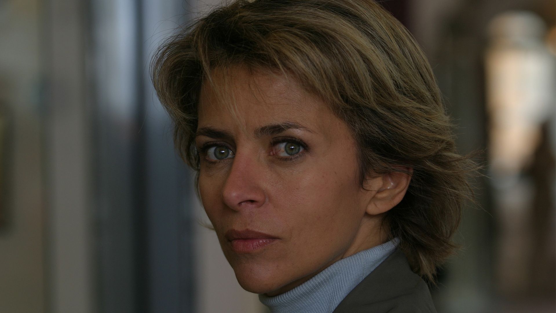 Une femme d'honneur - Saison 1 en streaming direct et replay sur CANAL+ ...