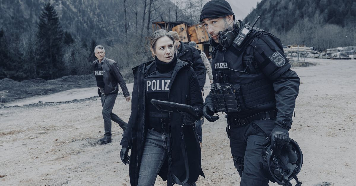 Pagan Peak - Saison 2 en streaming direct et replay sur CANAL+ | myCANAL