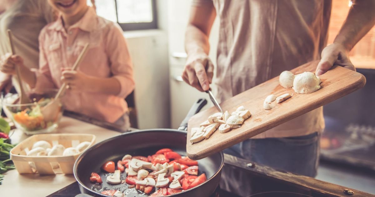 Les secrets des chefs en streaming direct et replay sur CANAL+ | myCANAL