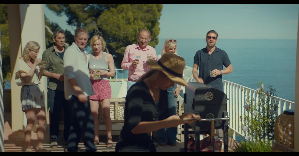Two Summers - Saison 1 en streaming direct et replay sur CANAL+ | myCANAL