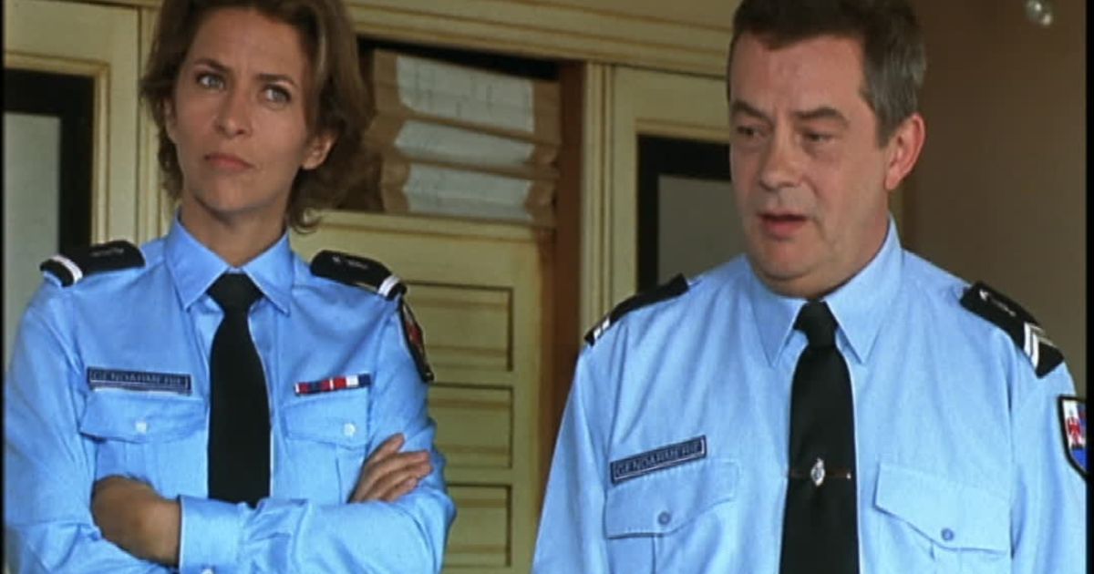Résumé et casting Une femme d'honneur : Episode 2 Séries Série ...