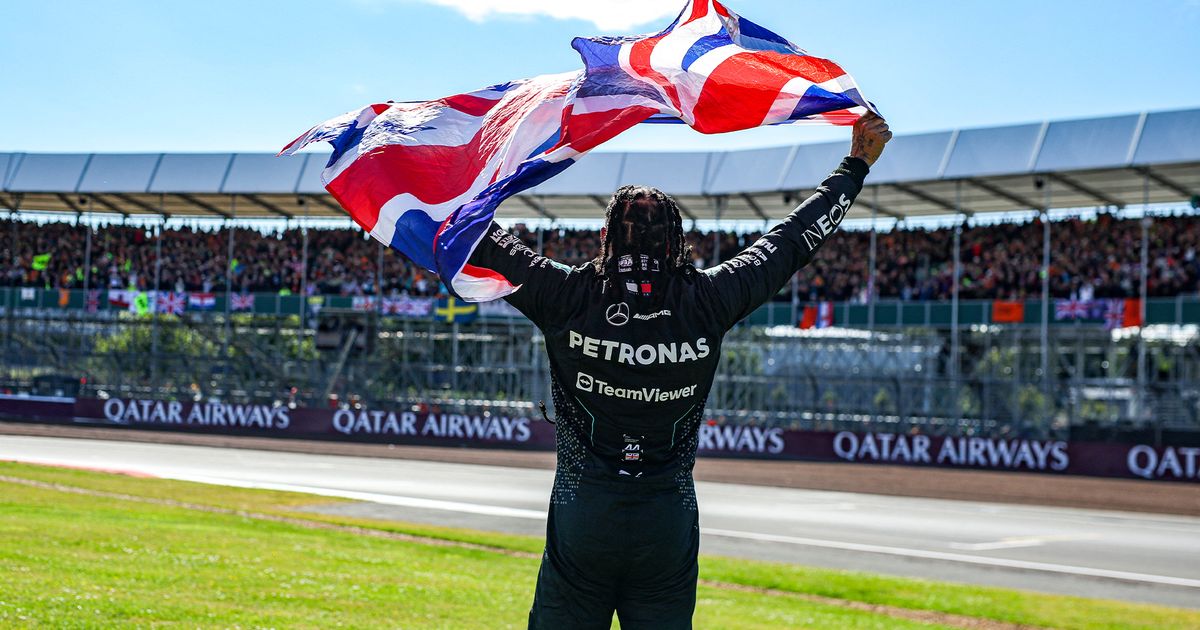 Après une course spectaculaire, Lewis Hamilton renoue avec la victoire ...