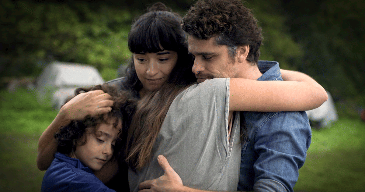 Plongez dans l'univers (sanglant) de LA FAMILLE ROSE ! | CANAL+