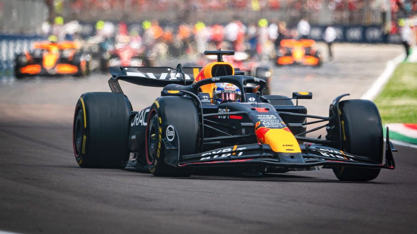 Résumé et casting La course Formule 1 1h54 2024 | myCANAL